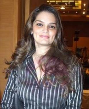 Bollywood Model Suzanne Sablok Biography, News, Photos, Videos | NETTV4U