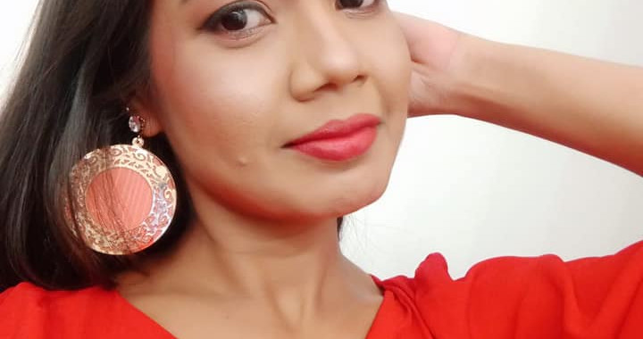 Actress Nilusha Rathnayeka Biography, News, Photos, Videos | NETTV4U