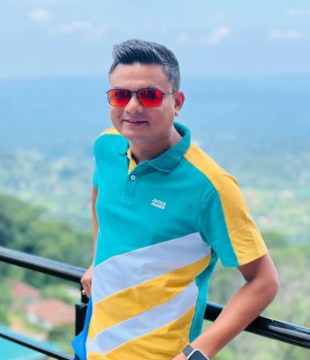 Executive Producer Akash Jivani Biography, News, Photos, Videos | NETTV4U