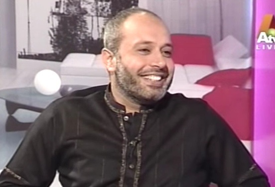 Urdu Anchor Noor Ul Hassan Biography, News, Photos, Videos | NETTV4U