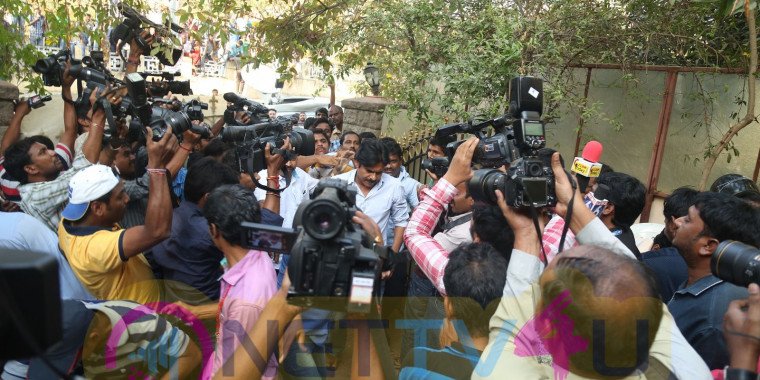 Actor Pawan Kalyan Press Meet Latest Stills | 166655 | Galleries & HD ...