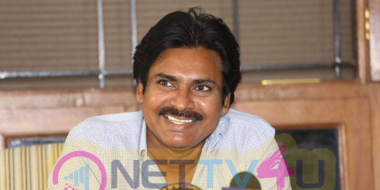Actor Pawan Kalyan Press Meet Latest Stills | 166622 | Galleries & HD ...