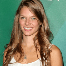 Hollywood Movie Actress Anna Lise Phillips Biography, News, Photos ...