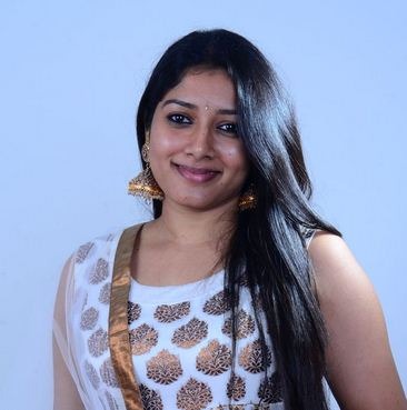 Popular Malayalam Actress Anumol Becomes A Nun! | NETTV4U