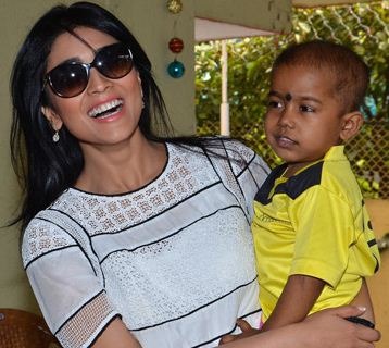 Shriya Has Twin Children! | NETTV4U