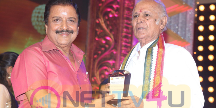 Tamil Film V4 Award Function Event Stills | 93422 | Movie Press Meet ...